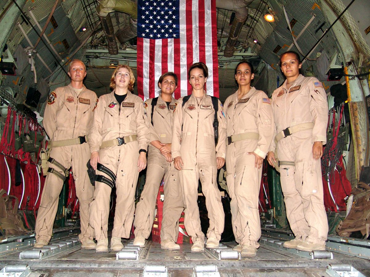 File:C-130 - First all female crew.jpg - Digital Foundations